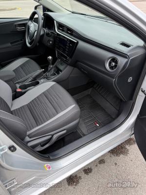 Toyota Auris 2018 in Tallinn, with an engine capacity of 1.60 L and mileage of 160 thousand km for 10800 €, photo 11 on AUTOMOTO.COM.LV