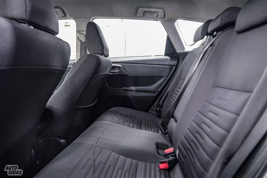 Toyota Auris 2018 in Kaunas, with an engine capacity of 1.80 L and mileage of 238 thousand km for 10490 €, photo 10 on AUTOMOTO.COM.LV