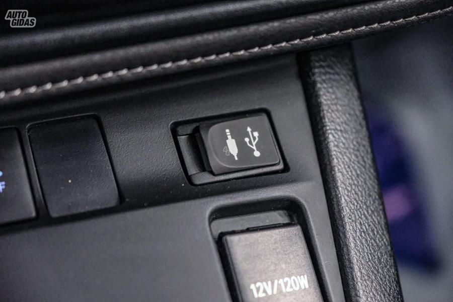 Toyota Auris 2018 in Kaunas, with an engine capacity of 1.80 L and mileage of 238 thousand km for 10490 €, photo 22 on AUTOMOTO.COM.LV