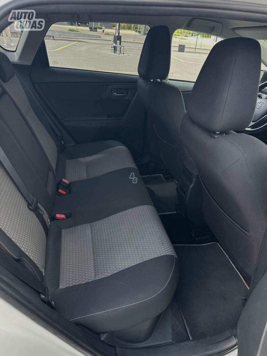 Toyota Auris 2018 Šauļi, ar dzinēja tilpumu 1.80 L un nobraukumu 111 tūkst. km par 12700 €, foto 12 vietnē AUTOMOTO.COM.LV