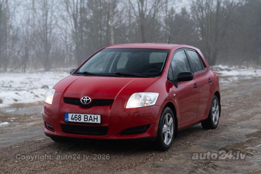 Red Toyota Auris 2007 in Tallinn, with an engine capacity of 1.60 L and mileage of 234 thousand km for 2600 €, photo 2 on AUTOMOTO.COM.LV