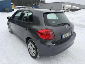 Red Toyota Auris 2007 in Vilnius, with an engine capacity of 0.00 L and mileage of 375 thousand km for 950 €, photo 7 on AUTOMOTO.COM.LV