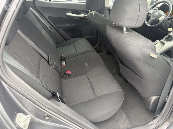Sarkans Toyota Auris 2007 Viļņa, ar dzinēja tilpumu 0.00 L un nobraukumu 375 tūkst. km par 950 €, foto 7 vietnē AUTOMOTO.COM.LV