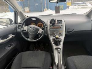 Red Toyota Auris 2007 in Vilnius, with an engine capacity of 0.00 L and mileage of 375 thousand km for 950 €, photo 10 on AUTOMOTO.COM.LV