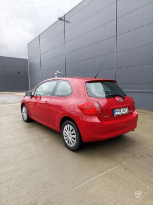 Sarkans Toyota Auris 2007 Kauņa, ar dzinēja tilpumu 1.60 L un nobraukumu 180 tūkst. km par 3950 €, foto 7 vietnē AUTOMOTO.COM.LV