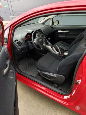 Sarkans Toyota Auris 2007 Kauņa, ar dzinēja tilpumu 1.60 L un nobraukumu 180 tūkst. km par 3950 €, foto 8 vietnē AUTOMOTO.COM.LV