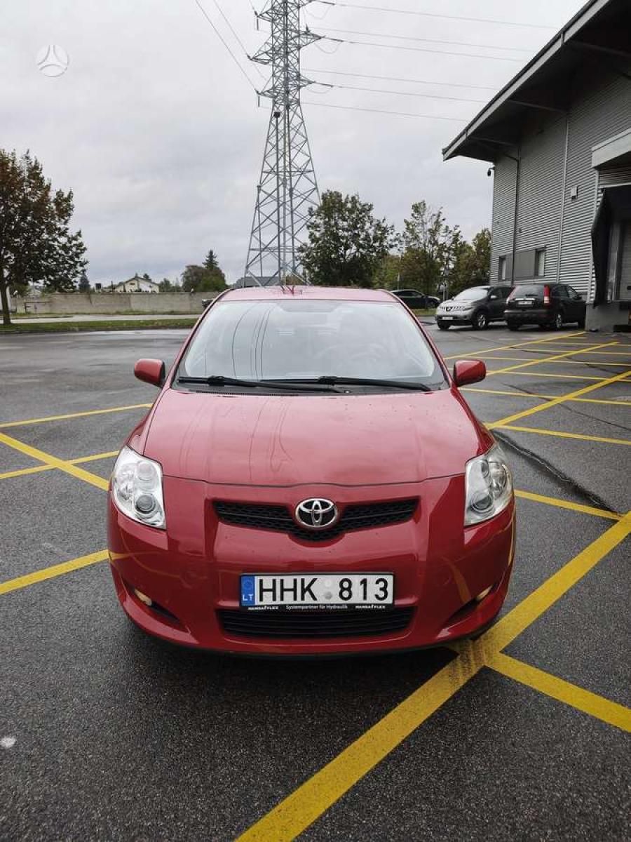 Sarkans Toyota Auris 2007 Kauņa, ar dzinēja tilpumu 1.60 L un nobraukumu 180 tūkst. km par 3950 €, foto 21 vietnē AUTOMOTO.COM.LV