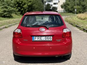 Sarkans Toyota Auris 2008 Viļņa, ar dzinēja tilpumu 2.23 L un nobraukumu 245 tūkst. km par 1400 €, foto 6 vietnē AUTOMOTO.COM.LV