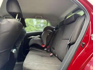 Sarkans Toyota Auris 2008 Viļņa, ar dzinēja tilpumu 2.23 L un nobraukumu 245 tūkst. km par 1400 €, foto 12 vietnē AUTOMOTO.COM.LV