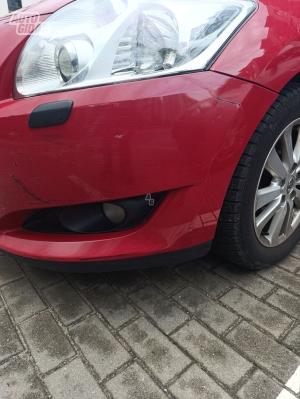 Красный Тойота Аурис 2008 в Вильнюс, объемом двигателя 2.00 л и пробегом 298 тыс. км за 1750 €, фото 6 на AUTOMOTO.COM.LV