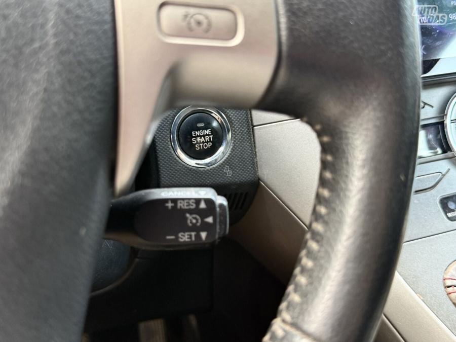 Sarkans Toyota Auris 2008 Viļņa, ar dzinēja tilpumu 2.20 L un nobraukumu 241 tūkst. km par 1200 €, foto 12 vietnē AUTOMOTO.COM.LV
