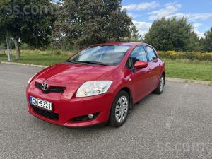 Sarkans Toyota Auris 2008 Rīga, ar dzinēja tilpumu 1.60 L un nobraukumu 195 tūkst. km par 2600 €, foto 6 vietnē AUTOMOTO.COM.LV