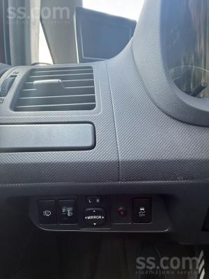 Sarkans Toyota Auris 2008 Rīga, ar dzinēja tilpumu 1.60 L un nobraukumu 195 tūkst. km par 2600 €, foto 10 vietnē AUTOMOTO.COM.LV