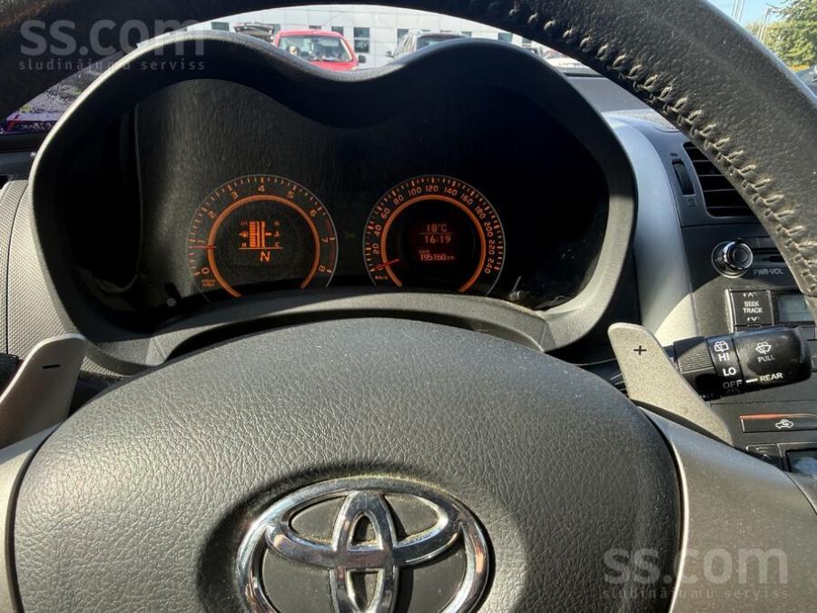 Sarkans Toyota Auris 2008 Rīga, ar dzinēja tilpumu 1.60 L un nobraukumu 195 tūkst. km par 2600 €, foto 18 vietnē AUTOMOTO.COM.LV