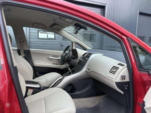 Red Toyota Auris 2008 in Vilnius, with an engine capacity of 1.60 L and mileage of 144 thousand km for 3500 €, photo 12 on AUTOMOTO.COM.LV