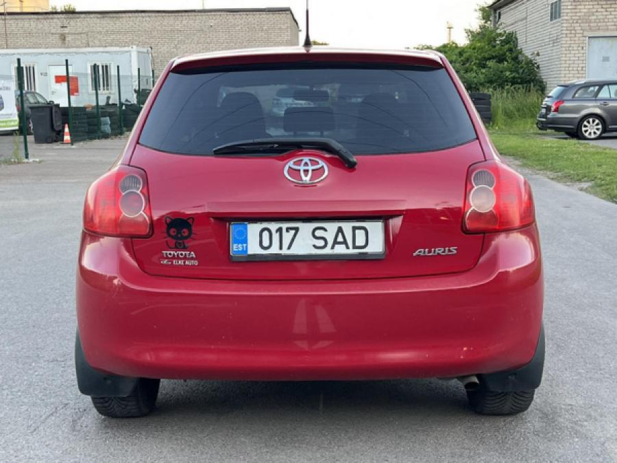 Sarkans Toyota Auris 2009 Narva, ar dzinēja tilpumu 1.60 L un nobraukumu 1890 tūkst. km par 1499 €, foto 9 vietnē AUTOMOTO.COM.LV
