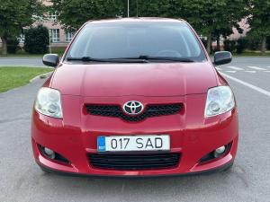 Sarkans Toyota Auris 2009 Narva, ar dzinēja tilpumu 1.60 L un nobraukumu 1890 tūkst. km par 1499 €, foto 15 vietnē AUTOMOTO.COM.LV