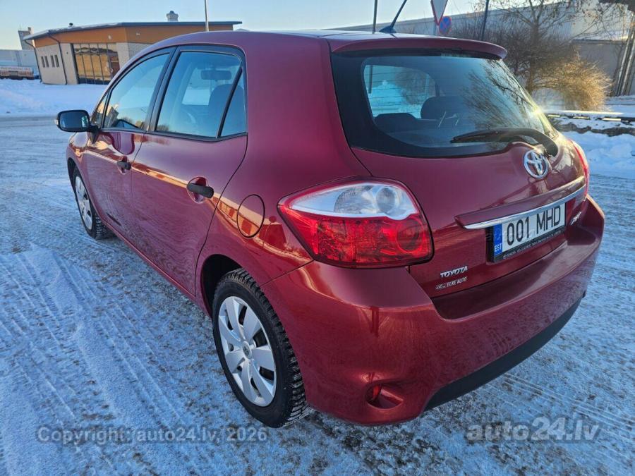 Sarkans Toyota Auris 2010 Paide, ar dzinēja tilpumu 1.30 L un nobraukumu 107 tūkst. km par 5750 €, foto 6 vietnē AUTOMOTO.COM.LV