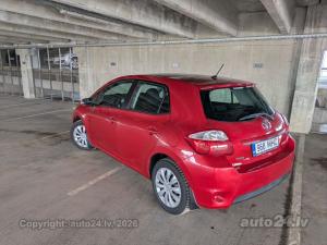 Sarkans Toyota Auris 2011 Tallina, ar dzinēja tilpumu 1.30 L un nobraukumu 163 tūkst. km par 5490 €, foto 9 vietnē AUTOMOTO.COM.LV