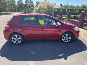 Red Toyota Auris 2011 in Kaunas, with an engine capacity of 1.60 L and mileage of 186 thousand km for 4100 €, photo 13 on AUTOMOTO.COM.LV