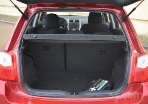 Red Toyota Auris 2011 in Talsi, with an engine capacity of 1.60 L and mileage of 163 thousand km for 3200 €, photo 10 on AUTOMOTO.COM.LV