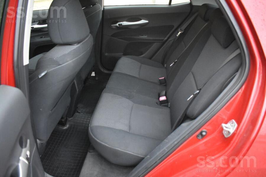 Sarkans Toyota Auris 2011 Talsi, ar dzinēja tilpumu 1.60 L un nobraukumu 163 tūkst. km par 3200 €, foto 9 vietnē AUTOMOTO.COM.LV