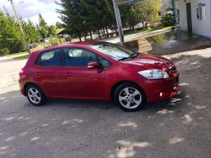 Red Toyota Auris 2012 in Silale, with an engine capacity of 2.00 L and mileage of 250 thousand km for 3500 €, photo 6 on AUTOMOTO.COM.LV