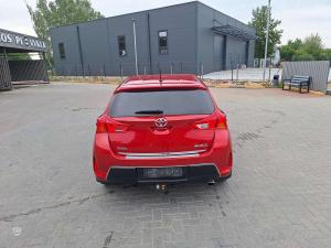 Sarkans Toyota Auris 2013 Vilkaviškis, ar dzinēja tilpumu 1.60 L un nobraukumu 210 tūkst. km par 7200 €, foto 5 vietnē AUTOMOTO.COM.LV