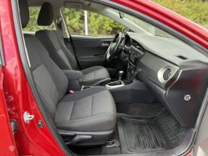 Red Toyota Auris 2013 in Siauliai, with an engine capacity of 1.60 L and mileage of 193 thousand km for 7800 €, photo 16 on AUTOMOTO.COM.LV