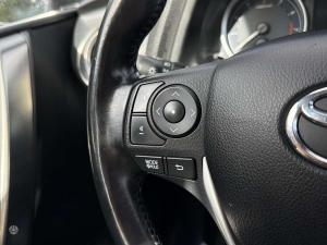 Red Toyota Auris 2013 in Siauliai, with an engine capacity of 1.60 L and mileage of 193 thousand km for 7800 €, photo 20 on AUTOMOTO.COM.LV
