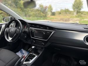 Красный Тойота Аурис 2013 в Шяуляй, объемом двигателя 1.60 л и пробегом 193 тыс. км за 7700 €, фото 15 на AUTOMOTO.COM.LV