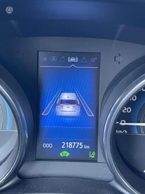 Sarkans Toyota Auris 2016 Viļņa, ar dzinēja tilpumu 1.80 L un nobraukumu 219 tūkst. km par 11500 €, foto 10 vietnē AUTOMOTO.COM.LV