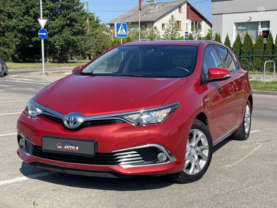 Sarkans Toyota Auris 2016 Viļņa, ar dzinēja tilpumu 1.80 L un nobraukumu 219 tūkst. km par 11500 €, foto 12 vietnē AUTOMOTO.COM.LV