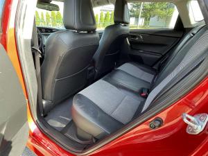 Sarkans Toyota Auris 2016 Viļņa, ar dzinēja tilpumu 1.80 L un nobraukumu 219 tūkst. km par 11500 €, foto 30 vietnē AUTOMOTO.COM.LV