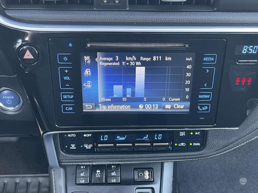 Sarkans Toyota Auris 2016 Viļņa, ar dzinēja tilpumu 1.80 L un nobraukumu 219 tūkst. km par 11500 €, foto 32 vietnē AUTOMOTO.COM.LV