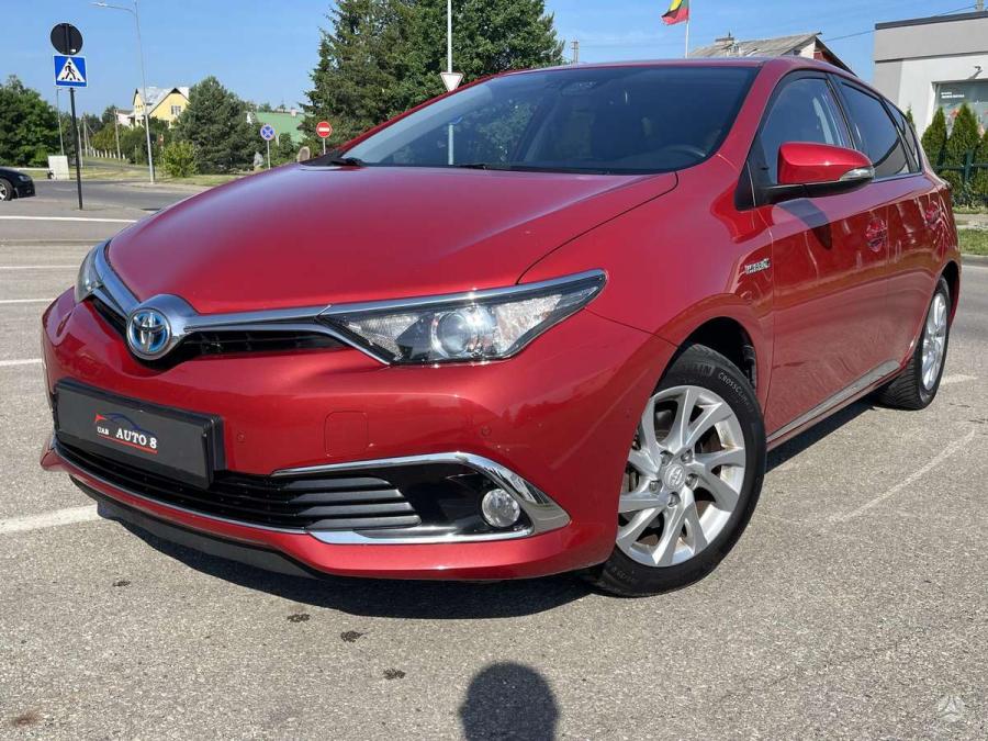Sarkans Toyota Auris 2016 Viļņa, ar dzinēja tilpumu 1.80 L un nobraukumu 219 tūkst. km par 11200 €, foto 3 vietnē AUTOMOTO.COM.LV