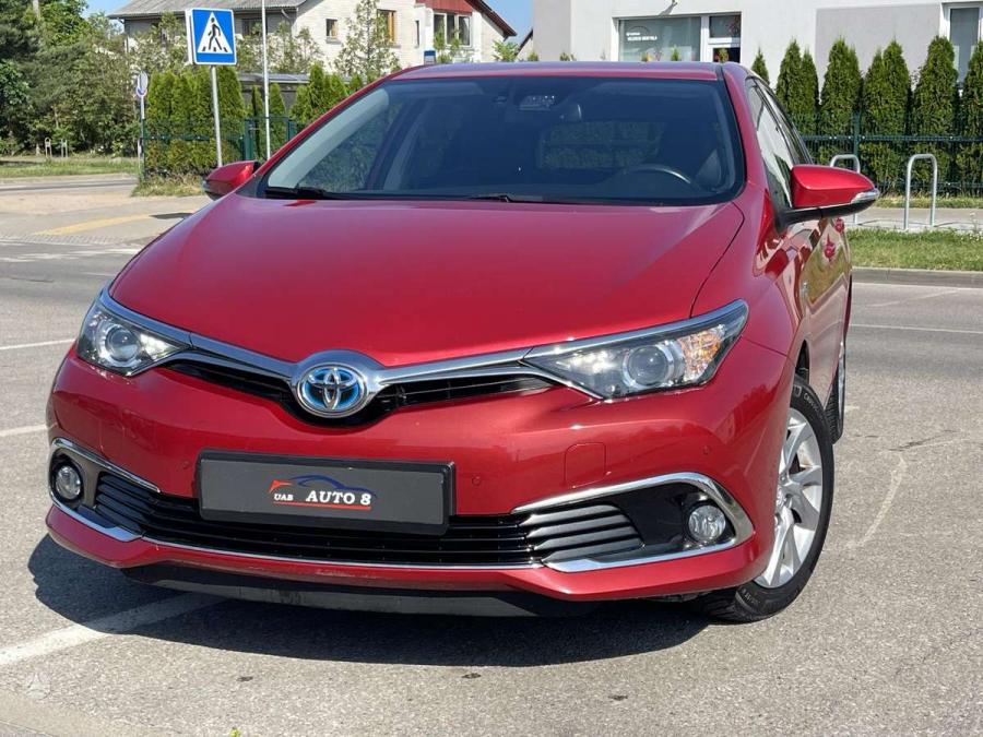 Sarkans Toyota Auris 2016 Viļņa, ar dzinēja tilpumu 1.80 L un nobraukumu 219 tūkst. km par 11200 €, foto 13 vietnē AUTOMOTO.COM.LV