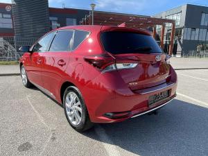 Sarkans Toyota Auris 2016 Viļņa, ar dzinēja tilpumu 1.80 L un nobraukumu 219 tūkst. km par 11200 €, foto 17 vietnē AUTOMOTO.COM.LV