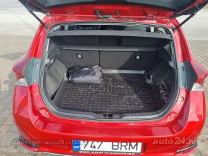 Red Toyota Auris 2016 in Viljandi, with an engine capacity of 1.60 L and mileage of 109 thousand km for 11900 €, photo 10 on AUTOMOTO.COM.LV