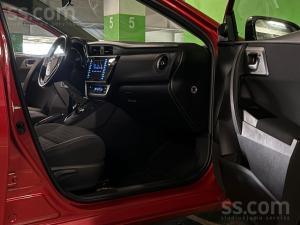 Красный Тойота Аурис 2016 в Рига, объемом двигателя 1.80 л и пробегом 235 тыс. км за 7700 €, фото 11 на AUTOMOTO.COM.LV