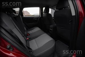 Red Toyota Auris 2017 in Jelgava, with an engine capacity of 1.80 L and mileage of 0 thousand km for 9400 €, photo 10 on AUTOMOTO.COM.LV