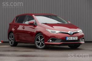 Red Toyota Auris 2017 in Jelgava, with an engine capacity of 1.80 L and mileage of 0 thousand km for 9400 €, photo 4 on AUTOMOTO.COM.LV