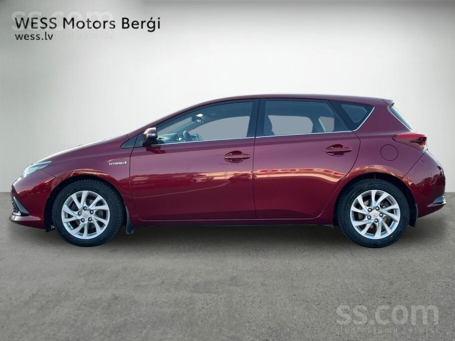 Sarkans Toyota Auris 2017 Rīga, ar dzinēja tilpumu 1.80 L un nobraukumu 151 tūkst. km par 11990 €, foto 4 vietnē AUTOMOTO.COM.LV