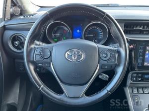 Sarkans Toyota Auris 2017 Rīga, ar dzinēja tilpumu 1.80 L un nobraukumu 151 tūkst. km par 11990 €, foto 13 vietnē AUTOMOTO.COM.LV