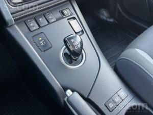 Sarkans Toyota Auris 2017 Rīga, ar dzinēja tilpumu 1.80 L un nobraukumu 151 tūkst. km par 11990 €, foto 16 vietnē AUTOMOTO.COM.LV
