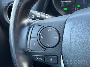 Sarkans Toyota Auris 2017 Rīga, ar dzinēja tilpumu 1.80 L un nobraukumu 151 tūkst. km par 11990 €, foto 17 vietnē AUTOMOTO.COM.LV