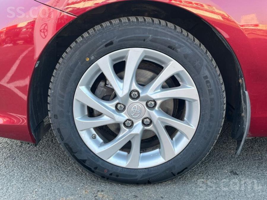 Sarkans Toyota Auris 2017 Rīga, ar dzinēja tilpumu 1.80 L un nobraukumu 151 tūkst. km par 11990 €, foto 22 vietnē AUTOMOTO.COM.LV