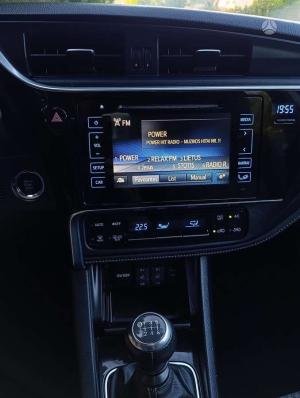 Red Toyota Auris 2017 in Vilnius, with an engine capacity of 1.20 L and mileage of 176 thousand km for 7300 €, photo 18 on AUTOMOTO.COM.LV