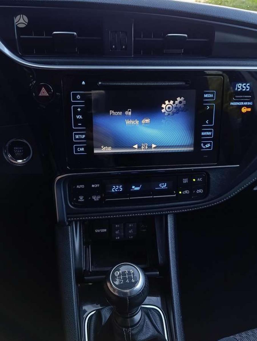 Red Toyota Auris 2017 in Vilnius, with an engine capacity of 1.20 L and mileage of 176 thousand km for 7300 €, photo 20 on AUTOMOTO.COM.LV