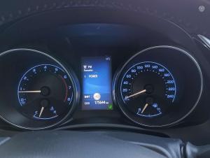 Red Toyota Auris 2017 in Vilnius, with an engine capacity of 1.20 L and mileage of 176 thousand km for 7300 €, photo 26 on AUTOMOTO.COM.LV